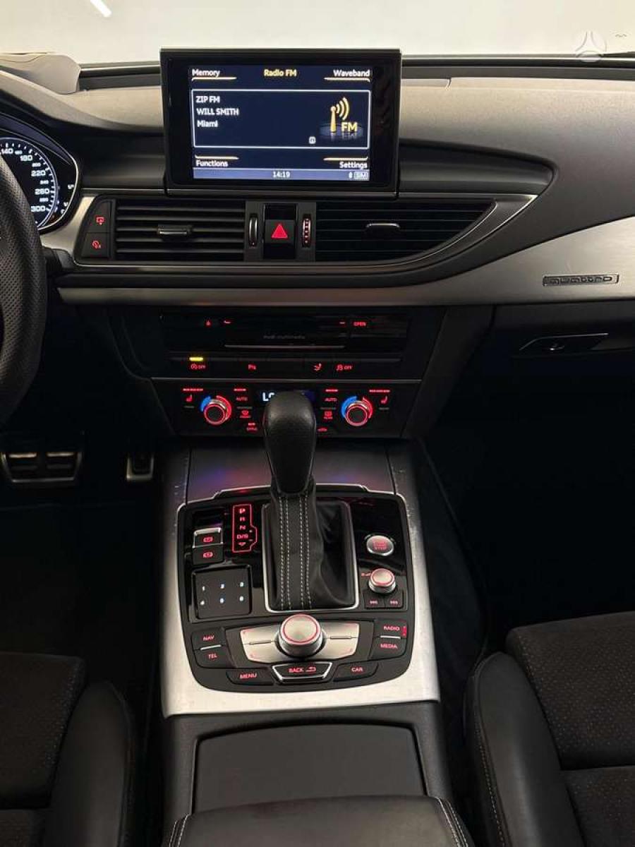 Blue Audi A7 Sportback 2015 in Marijampole, with an engine capacity of 2.97 L and mileage of 250 thousand km for 19999 €, photo 16 on AUTOMOTO.COM.LV