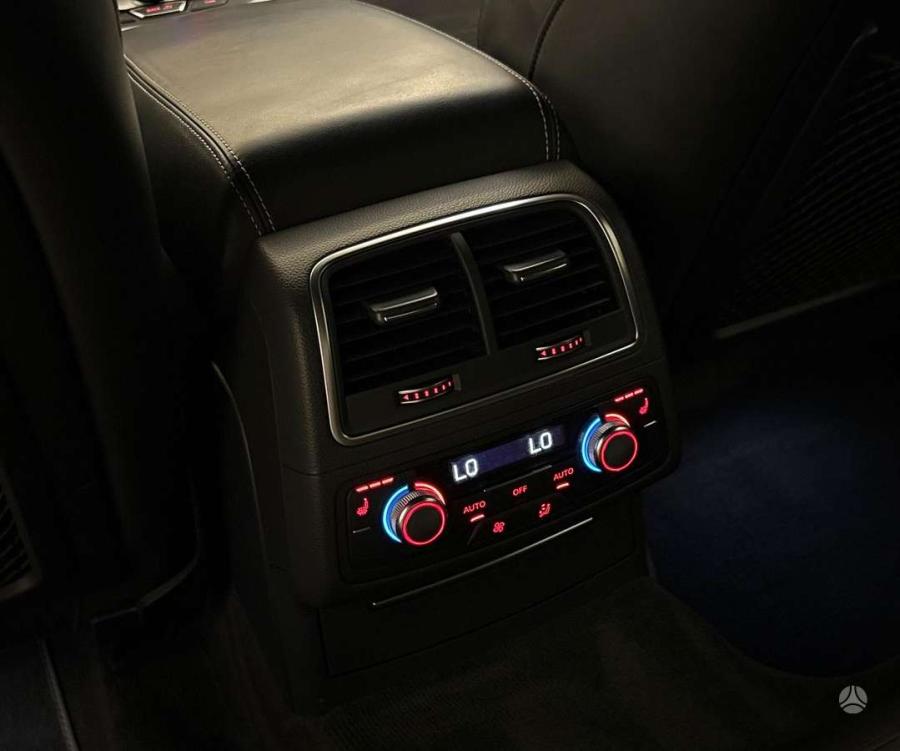 Blue Audi A7 Sportback 2015 in Marijampole, with an engine capacity of 2.97 L and mileage of 250 thousand km for 19999 €, photo 26 on AUTOMOTO.COM.LV