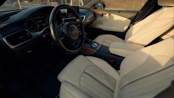 Blue Audi A7 Sportback 2015 in Vilnius, with an engine capacity of 2.97 L and mileage of 239 thousand km for 17950 €, photo 6 on AUTOMOTO.COM.LV