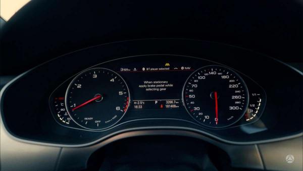 Blue Audi A7 Sportback 2015 in Vilnius, with an engine capacity of 2.97 L and mileage of 239 thousand km for 17950 €, photo 10 on AUTOMOTO.COM.LV