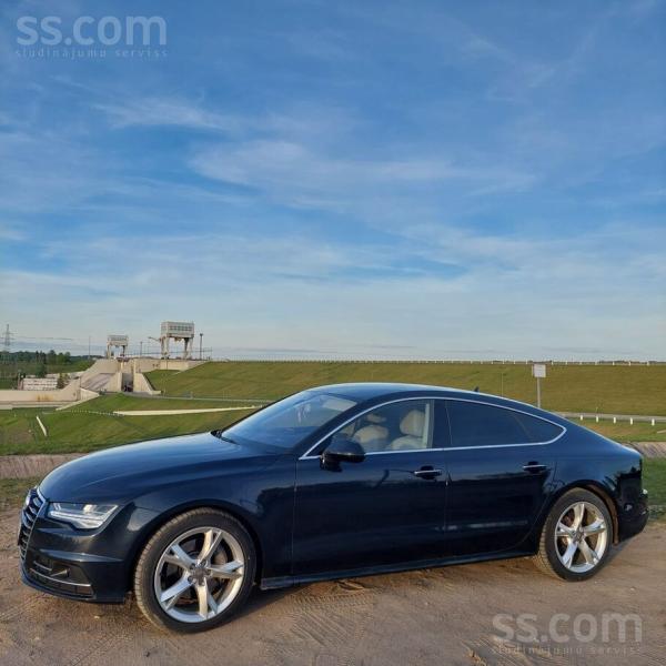 Blue Audi A7 Sportback 2015 in Aizkraukle, with an engine capacity of 3.00 L and mileage of 245 thousand km for 17000 €, photo 2 on AUTOMOTO.COM.LV