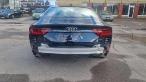 Blue Audi A7 Sportback 2016 in Siauliai, with an engine capacity of 3.00 L and mileage of 207 thousand km for 9250 €, photo 5 on AUTOMOTO.COM.LV