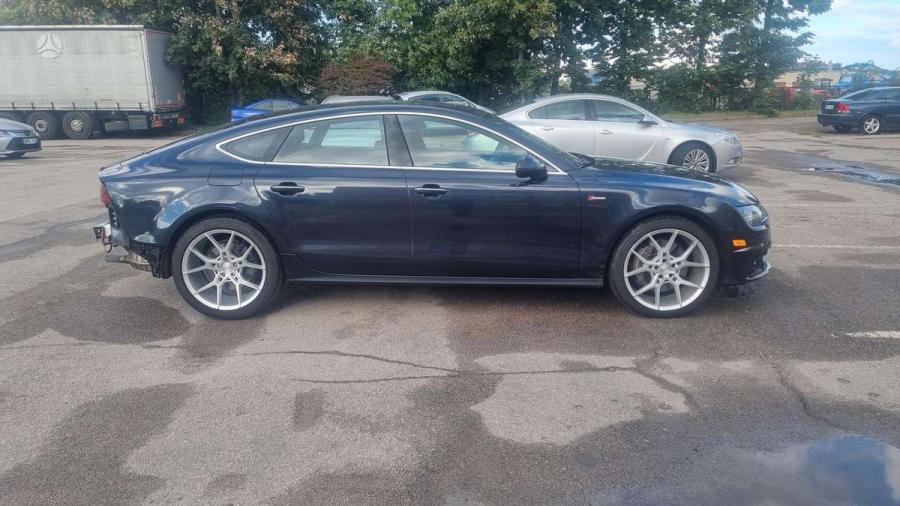 Blue Audi A7 Sportback 2016 in Siauliai, with an engine capacity of 3.00 L and mileage of 207 thousand km for 9250 €, photo 12 on AUTOMOTO.COM.LV