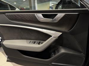 Zils Audi A7 Sportback 2020 Rīga, ar dzinēja tilpumu 2.00 L un nobraukumu 132 tūkst. km par 36900 €, foto 7 vietnē AUTOMOTO.COM.LV