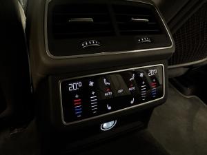 Zils Audi A7 Sportback 2020 Rīga, ar dzinēja tilpumu 2.00 L un nobraukumu 132 tūkst. km par 36900 €, foto 22 vietnē AUTOMOTO.COM.LV
