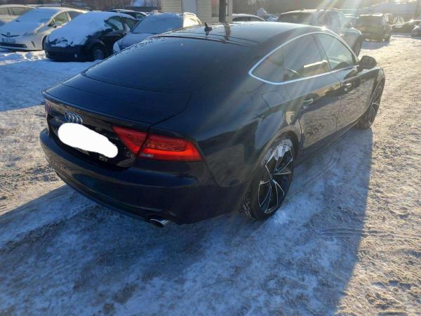 Blue Audi A7 Sportback 2011 in Panevezys, with an engine capacity of 3.00 L and mileage of 300 thousand km for 11555 €, photo 3 on AUTOMOTO.COM.LV