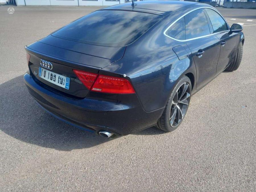 Zils Audi A7 Sportback 2012 Panevēža, ar dzinēja tilpumu 3.00 L un nobraukumu 300 tūkst. km par 10800 €, foto 4 vietnē AUTOMOTO.COM.LV