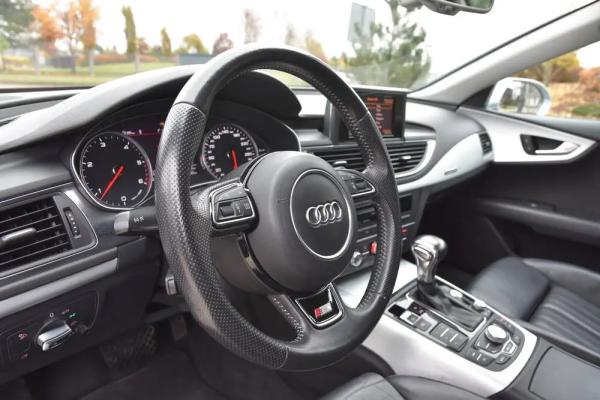 Zils Audi A7 Sportback 2011 Mārupe, ar dzinēja tilpumu 3.00 L un nobraukumu 332 tūkst. km par 10450 €, foto 5 vietnē AUTOMOTO.COM.LV