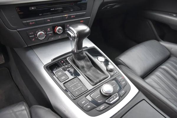 Zils Audi A7 Sportback 2011 Mārupe, ar dzinēja tilpumu 3.00 L un nobraukumu 332 tūkst. km par 10450 €, foto 9 vietnē AUTOMOTO.COM.LV