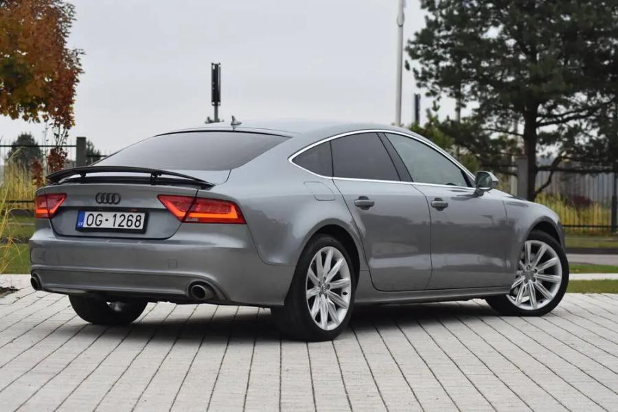 Blue Audi A7 Sportback 2011 in Marupe, with an engine capacity of 3.00 L and mileage of 332 thousand km for 10450 €, photo 5 on AUTOMOTO.COM.LV