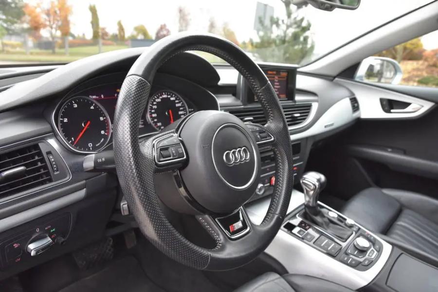 Blue Audi A7 Sportback 2011 in Marupe, with an engine capacity of 3.00 L and mileage of 332 thousand km for 10450 €, photo 6 on AUTOMOTO.COM.LV
