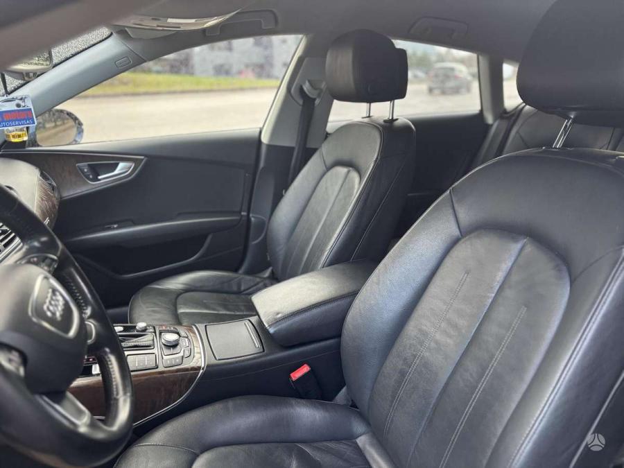 Zils Audi A7 Sportback 2013 Utena, ar dzinēja tilpumu 2.97 L un nobraukumu 237 tūkst. km par 12999 €, foto 17 vietnē AUTOMOTO.COM.LV