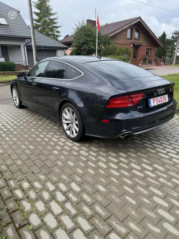 Blue Audi A7 Sportback 2014 in Klaipeda, with an engine capacity of 3.00 L and mileage of 214 thousand km for 7700 €, photo 5 on AUTOMOTO.COM.LV
