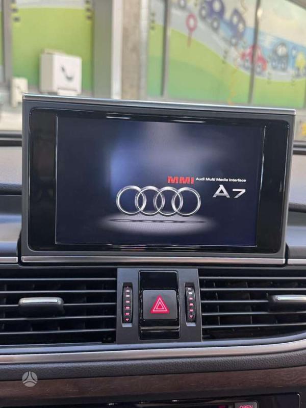 Blue Audi A7 Sportback 2017 in Vilnius, with an engine capacity of 3.00 L and mileage of 191 thousand km for 16000 €, photo 8 on AUTOMOTO.COM.LV
