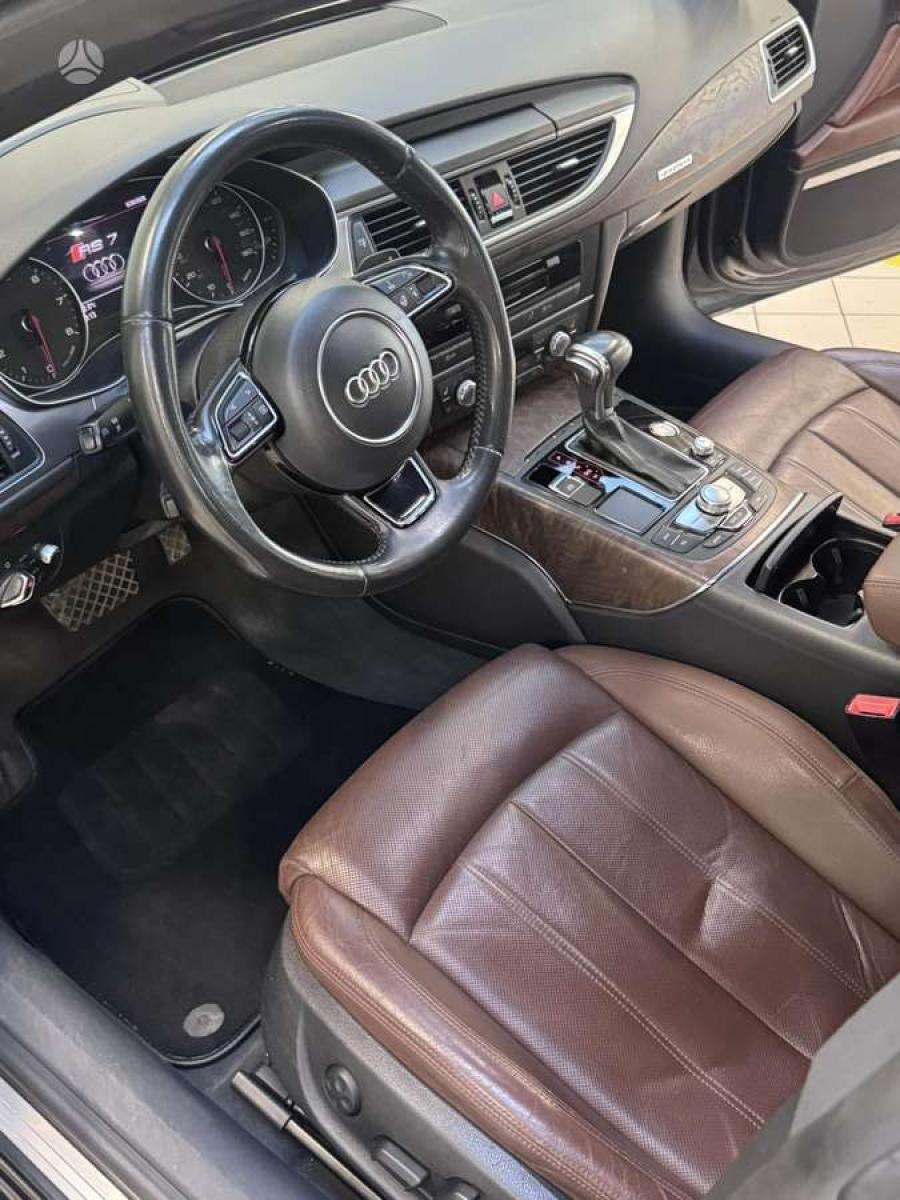 Blue Audi A7 Sportback 2017 in Vilnius, with an engine capacity of 3.00 L and mileage of 191 thousand km for 16000 €, photo 14 on AUTOMOTO.COM.LV