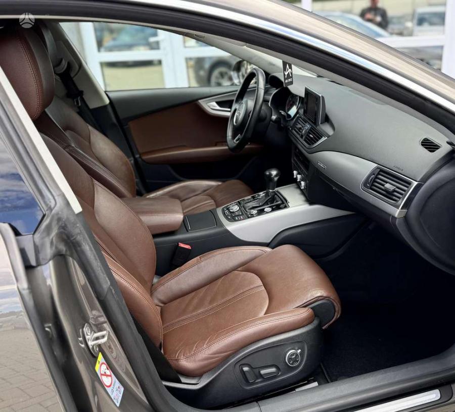 Brown Audi A7 Sportback 2011 in Radviliskis, with an engine capacity of 3.00 L and mileage of 270 thousand km for 11250 €, photo 22 on AUTOMOTO.COM.LV