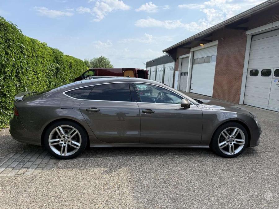 Brown Audi A7 Sportback 2013 in Kazlu Ruda, with an engine capacity of 2.97 L and mileage of 245 thousand km for 9999 €, photo 3 on AUTOMOTO.COM.LV