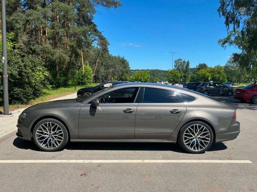 Brown Audi A7 Sportback 2015 in Kaunas, with an engine capacity of 1.98 L and mileage of 223 thousand km for 15300 €, photo 4 on AUTOMOTO.COM.LV
