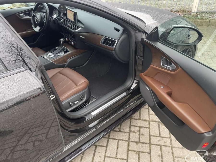 Brown Audi A7 Sportback 2016 in Klaipeda, with an engine capacity of 3.00 L and mileage of 193 thousand km for 19900 €, photo 4 on AUTOMOTO.COM.LV