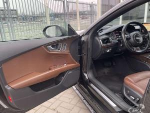 Brown Audi A7 Sportback 2016 in Klaipeda, with an engine capacity of 3.00 L and mileage of 193 thousand km for 19900 €, photo 14 on AUTOMOTO.COM.LV