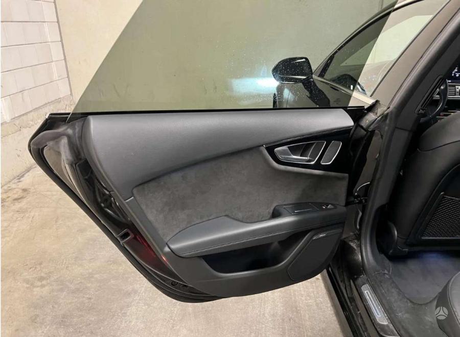 Brown Audi A7 Sportback 2017 in Trakai, with an engine capacity of 1.80 L and mileage of 194 thousand km for 17500 €, photo 13 on AUTOMOTO.COM.LV