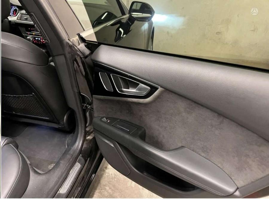 Brown Audi A7 Sportback 2017 in Trakai, with an engine capacity of 1.80 L and mileage of 194 thousand km for 17500 €, photo 15 on AUTOMOTO.COM.LV
