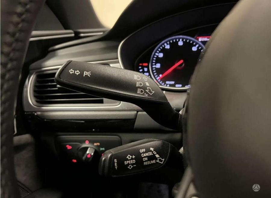 Brown Audi A7 Sportback 2017 in Trakai, with an engine capacity of 1.80 L and mileage of 194 thousand km for 17500 €, photo 18 on AUTOMOTO.COM.LV