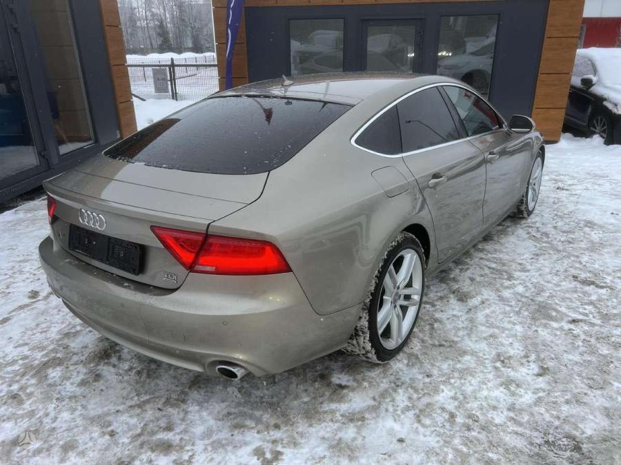 Brown Audi A7 Sportback 2012 in Kaunas, with an engine capacity of 3.00 L and mileage of 272 thousand km for 10950 €, photo 4 on AUTOMOTO.COM.LV