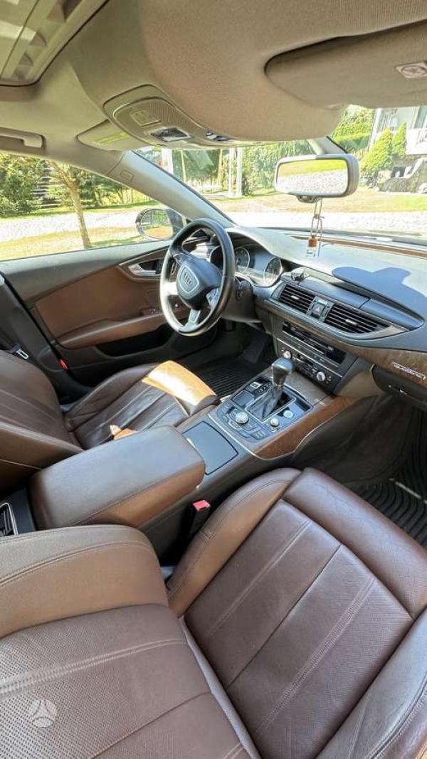 Brown Audi A7 Sportback 2012 in Varena, with an engine capacity of 3.00 L and mileage of 227 thousand km for 10000 €, photo 8 on AUTOMOTO.COM.LV