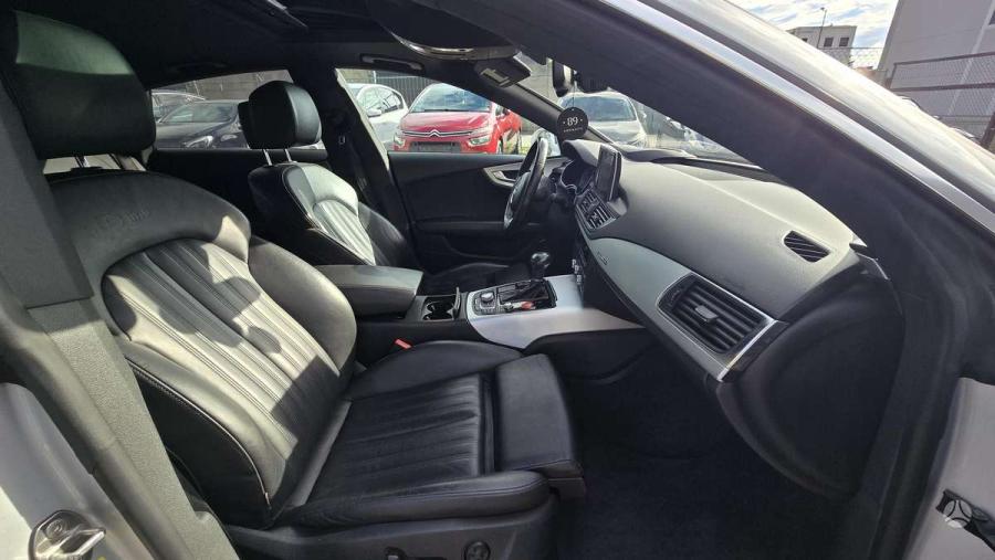 Grey Audi A7 Sportback 2011 in Kaunas, with an engine capacity of 3.00 L and mileage of 258 thousand km for 11500 €, photo 13 on AUTOMOTO.COM.LV
