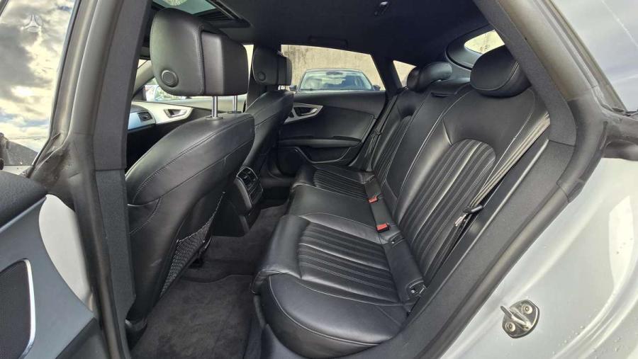 Grey Audi A7 Sportback 2011 in Kaunas, with an engine capacity of 3.00 L and mileage of 258 thousand km for 11500 €, photo 15 on AUTOMOTO.COM.LV