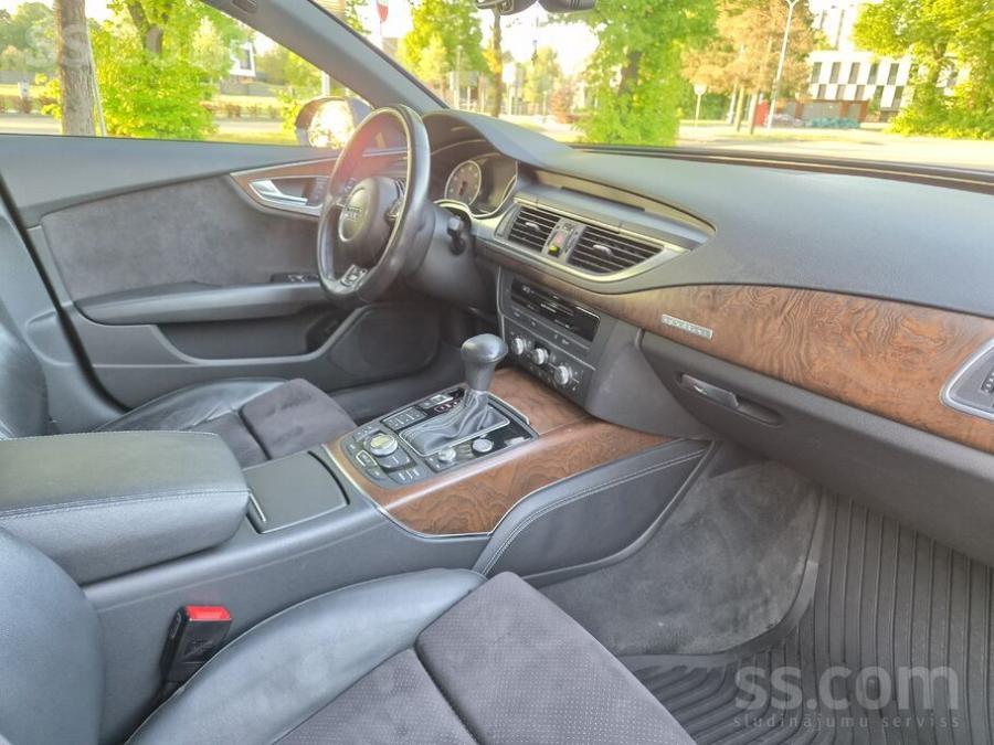 Pelēks Audi A7 Sportback 2012 Rīga, ar dzinēja tilpumu 2.80 L un nobraukumu 174 tūkst. km par 15750 €, foto 4 vietnē AUTOMOTO.COM.LV