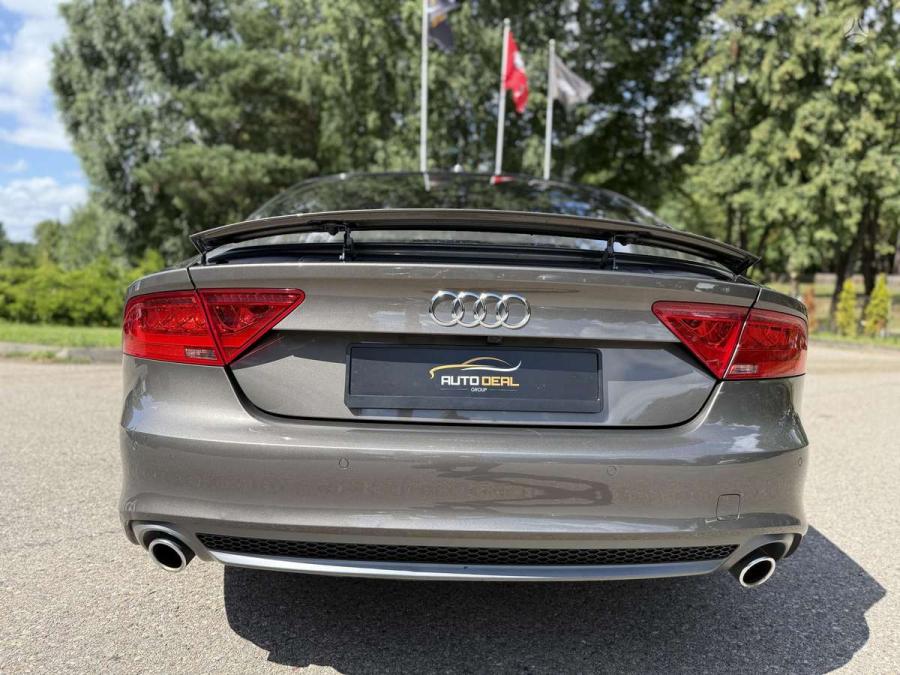 Grey Audi A7 Sportback 2013 in Kazlu Ruda, with an engine capacity of 2.97 L and mileage of 245 thousand km for 11000 €, photo 5 on AUTOMOTO.COM.LV