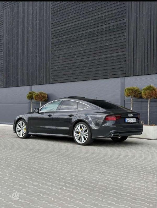 Grey Audi A7 Sportback 2015 in Vilnius, with an engine capacity of 2.97 L and mileage of 275 thousand km for 8900 €, photo 3 on AUTOMOTO.COM.LV