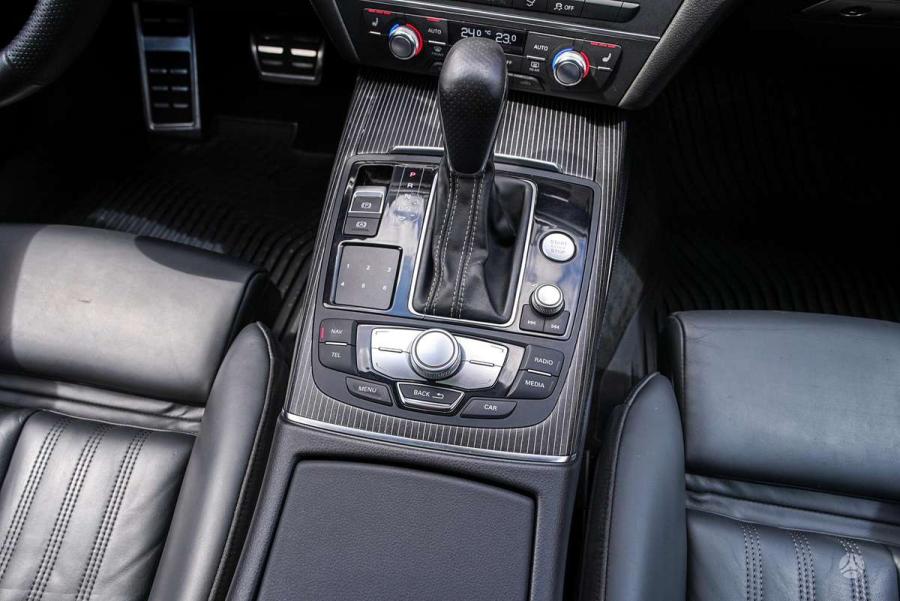 Grey Audi A7 Sportback 2016 in Marijampole, with an engine capacity of 2.97 L and mileage of 199 thousand km for 24950 €, photo 25 on AUTOMOTO.COM.LV
