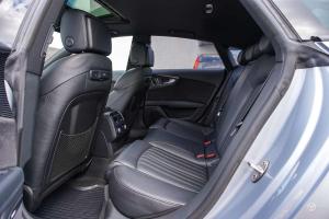 Grey Audi A7 Sportback 2016 in Marijampole, with an engine capacity of 2.97 L and mileage of 199 thousand km for 24950 €, photo 42 on AUTOMOTO.COM.LV