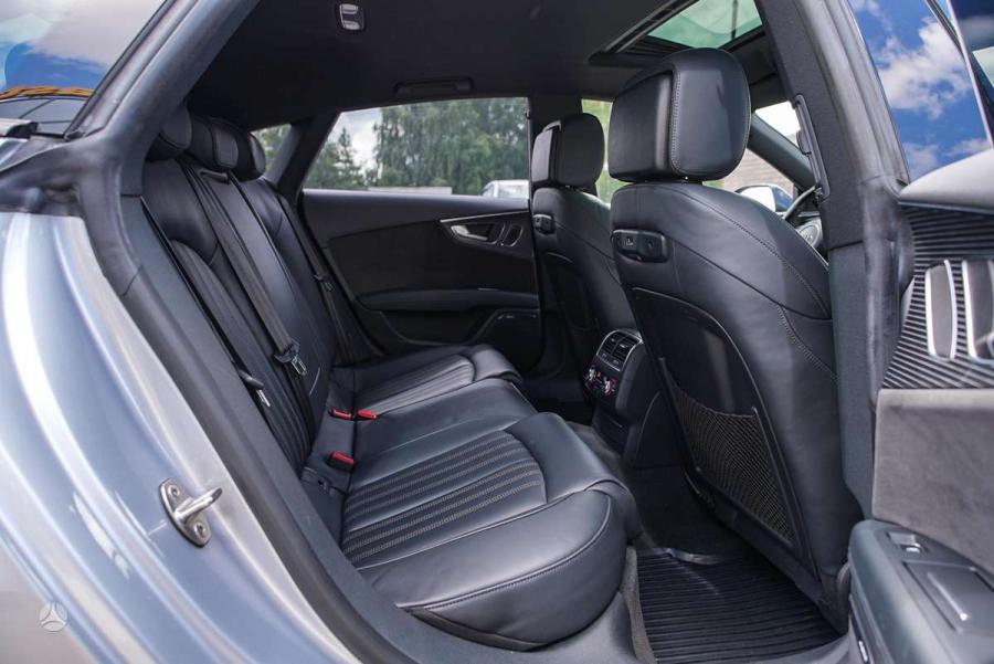 Grey Audi A7 Sportback 2016 in Marijampole, with an engine capacity of 2.97 L and mileage of 199 thousand km for 24950 €, photo 45 on AUTOMOTO.COM.LV
