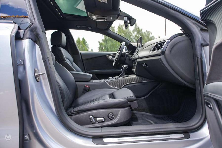 Grey Audi A7 Sportback 2016 in Marijampole, with an engine capacity of 2.97 L and mileage of 199 thousand km for 24950 €, photo 47 on AUTOMOTO.COM.LV