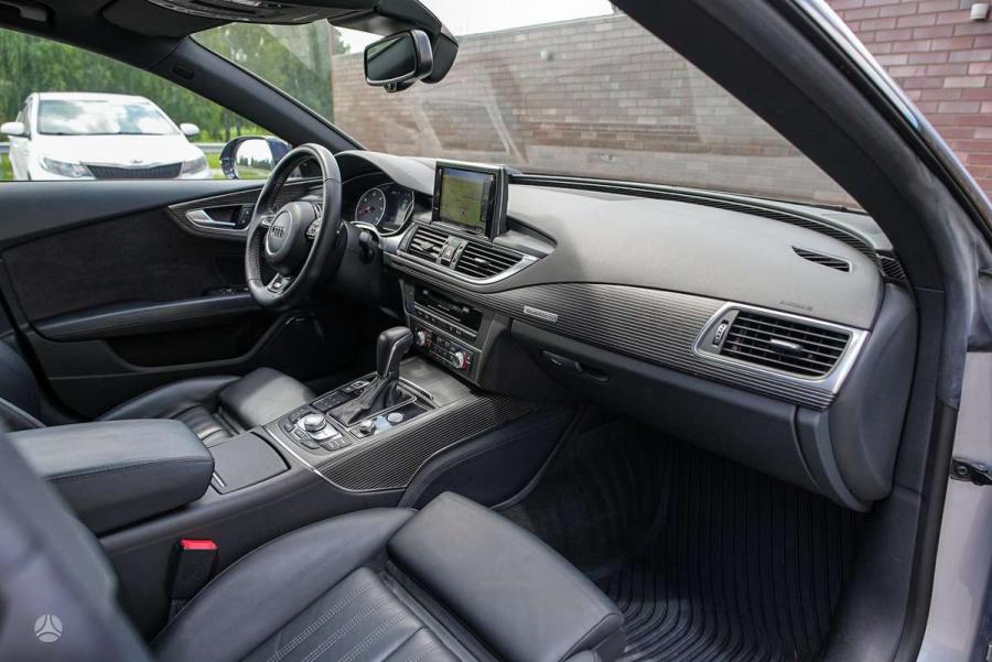 Grey Audi A7 Sportback 2016 in Marijampole, with an engine capacity of 2.97 L and mileage of 199 thousand km for 24950 €, photo 48 on AUTOMOTO.COM.LV