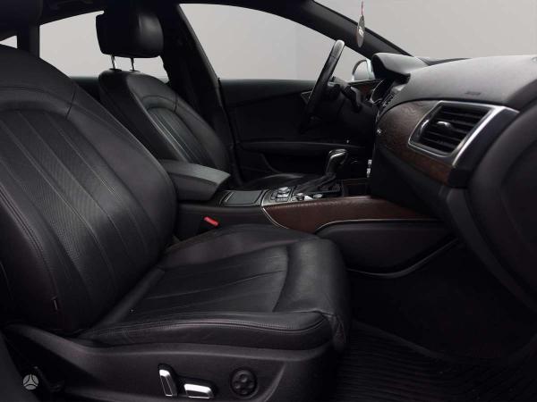 Grey Audi A7 Sportback 2016 in Klaipeda, with an engine capacity of 3.00 L and mileage of 214 thousand km for 21999 €, photo 9 on AUTOMOTO.COM.LV