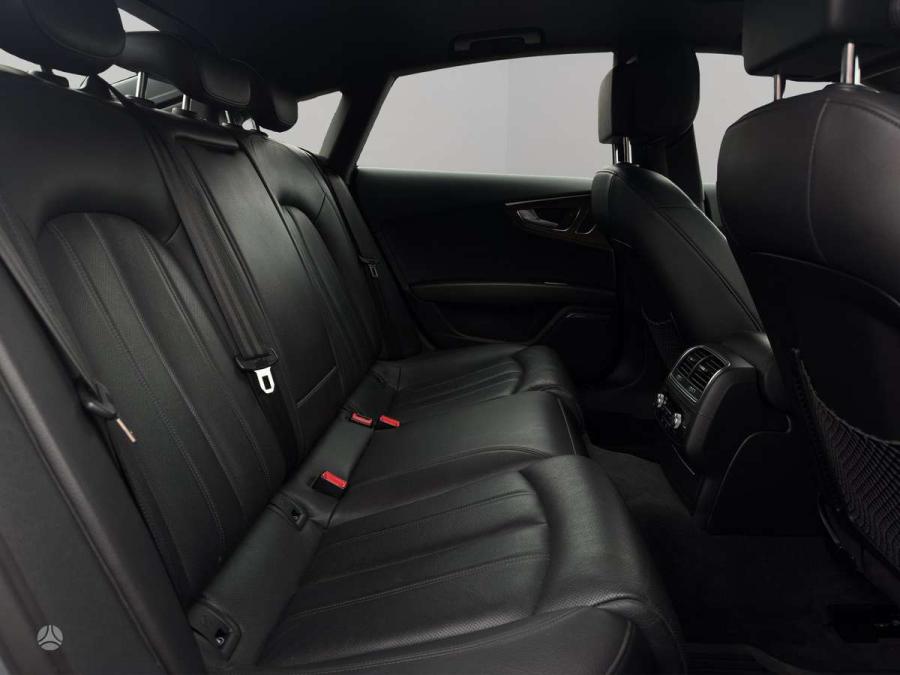 Grey Audi A7 Sportback 2016 in Klaipeda, with an engine capacity of 3.00 L and mileage of 214 thousand km for 21999 €, photo 11 on AUTOMOTO.COM.LV