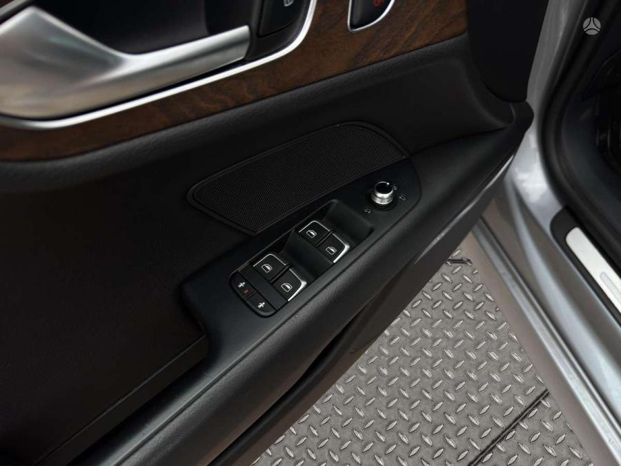 Grey Audi A7 Sportback 2016 in Klaipeda, with an engine capacity of 3.00 L and mileage of 214 thousand km for 21999 €, photo 15 on AUTOMOTO.COM.LV