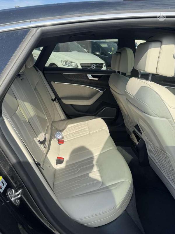 Grey Audi A7 Sportback 2018 in Taurage, with an engine capacity of 3.00 L and mileage of 119 thousand km for 22500 €, photo 9 on AUTOMOTO.COM.LV