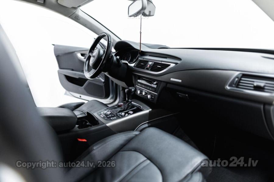 Pelēks Audi A7 Sportback 2011 Tallina, ar dzinēja tilpumu 3.00 L un nobraukumu 259 tūkst. km par 12990 €, foto 14 vietnē AUTOMOTO.COM.LV
