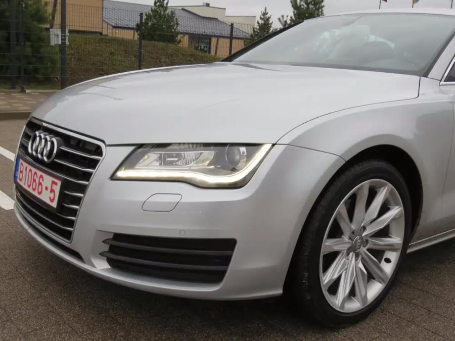 Pelēks Audi A7 Sportback 2011 Rīga, ar dzinēja tilpumu 3.00 L un nobraukumu 260 tūkst. km par 11450 €, foto 3 vietnē AUTOMOTO.COM.LV