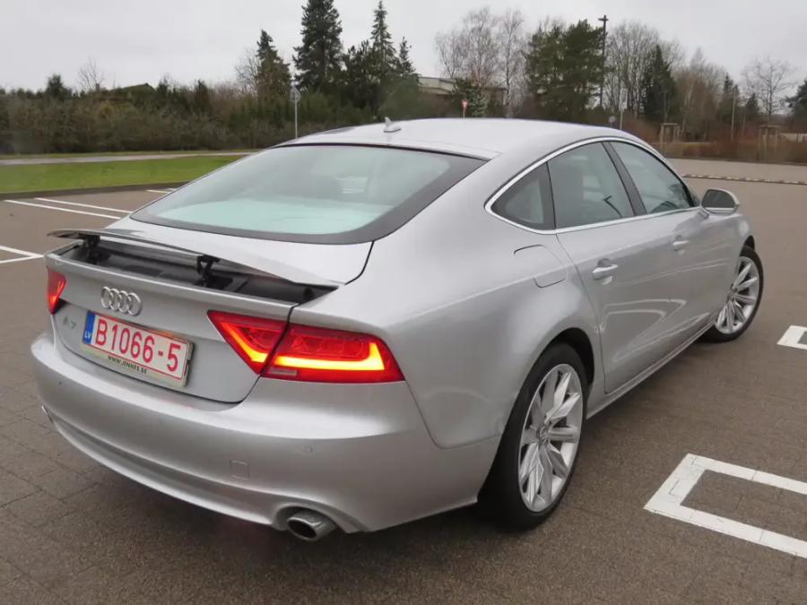 Pelēks Audi A7 Sportback 2011 Rīga, ar dzinēja tilpumu 3.00 L un nobraukumu 260 tūkst. km par 11450 €, foto 8 vietnē AUTOMOTO.COM.LV