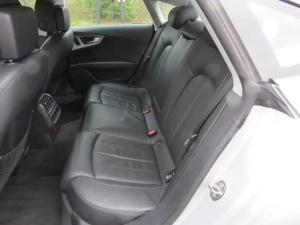 Pelēks Audi A7 Sportback 2011 Rīga, ar dzinēja tilpumu 3.00 L un nobraukumu 260 tūkst. km par 11450 €, foto 10 vietnē AUTOMOTO.COM.LV