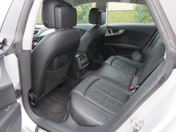 Grey Audi A7 Sportback 2011 in Riga, with an engine capacity of 3.00 L and mileage of 260 thousand km for 11450 €, photo 10 on AUTOMOTO.COM.LV