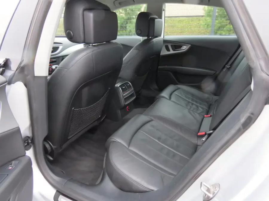 Pelēks Audi A7 Sportback 2011 Rīga, ar dzinēja tilpumu 3.00 L un nobraukumu 260 tūkst. km par 11450 €, foto 11 vietnē AUTOMOTO.COM.LV