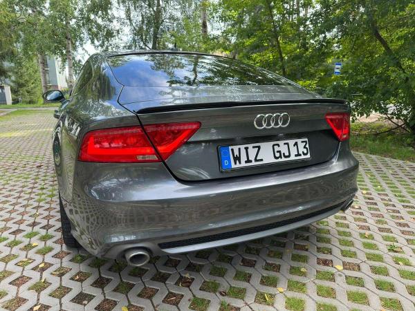 Grey Audi A7 Sportback 2011 in Vilnius, with an engine capacity of 2.97 L and mileage of 288 thousand km for 11900 €, photo 6 on AUTOMOTO.COM.LV